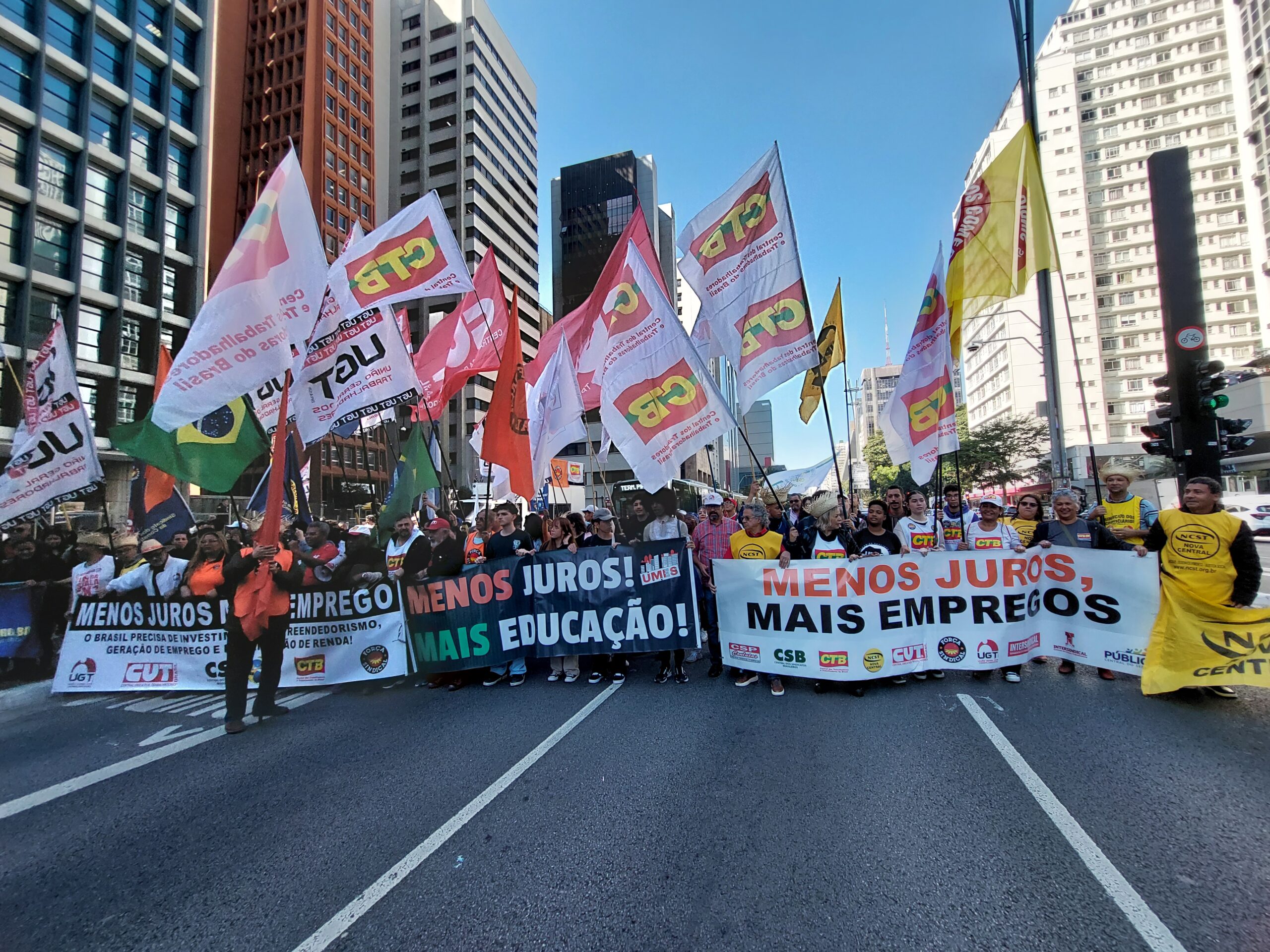 CTB e demais centrais sindicais realizam ato na Avenida Paulista contra juros altos - CTB